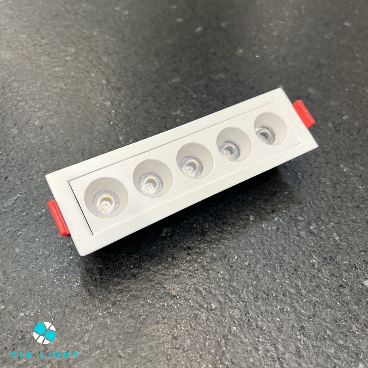 Spot de Embutir LED Downlight Hoskin 5 Focos 3000K 10W Bivolt 14,7x4,5cm Alumínio - Astra LED